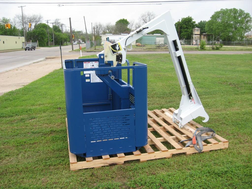 Rotating Hook Man Basket - DesignWise